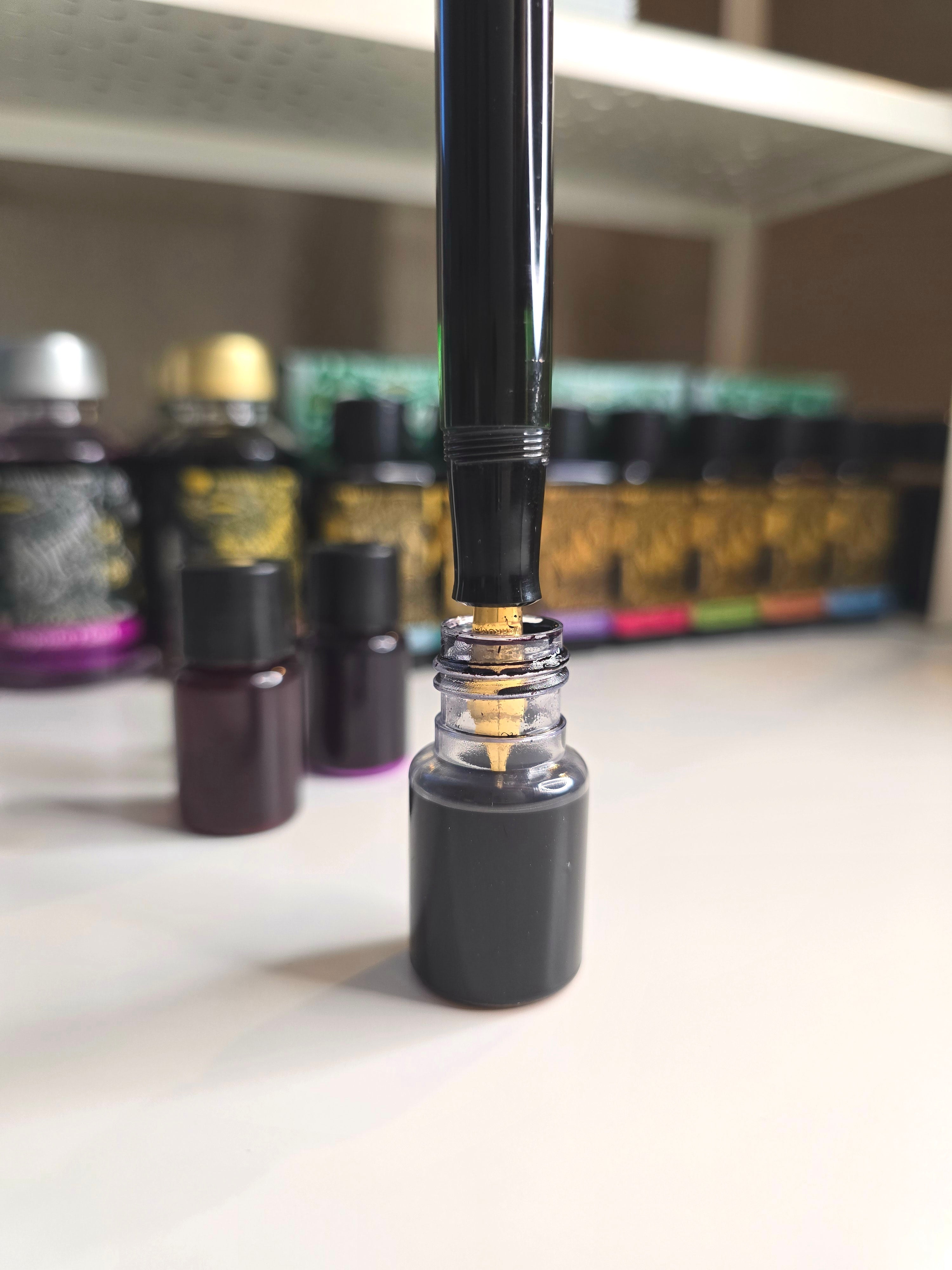 5ml Fountain Pen Ink Sample - Diamine Inkvent RED EDITION - 25 colours ...